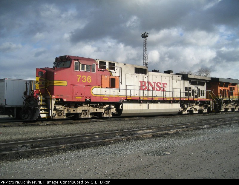 BNSF 736 @ Delta Yard